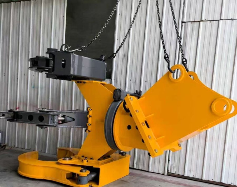 Excavator Attachment - Wood Grabbing Clamp