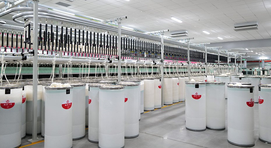 Roving frame spinning machine